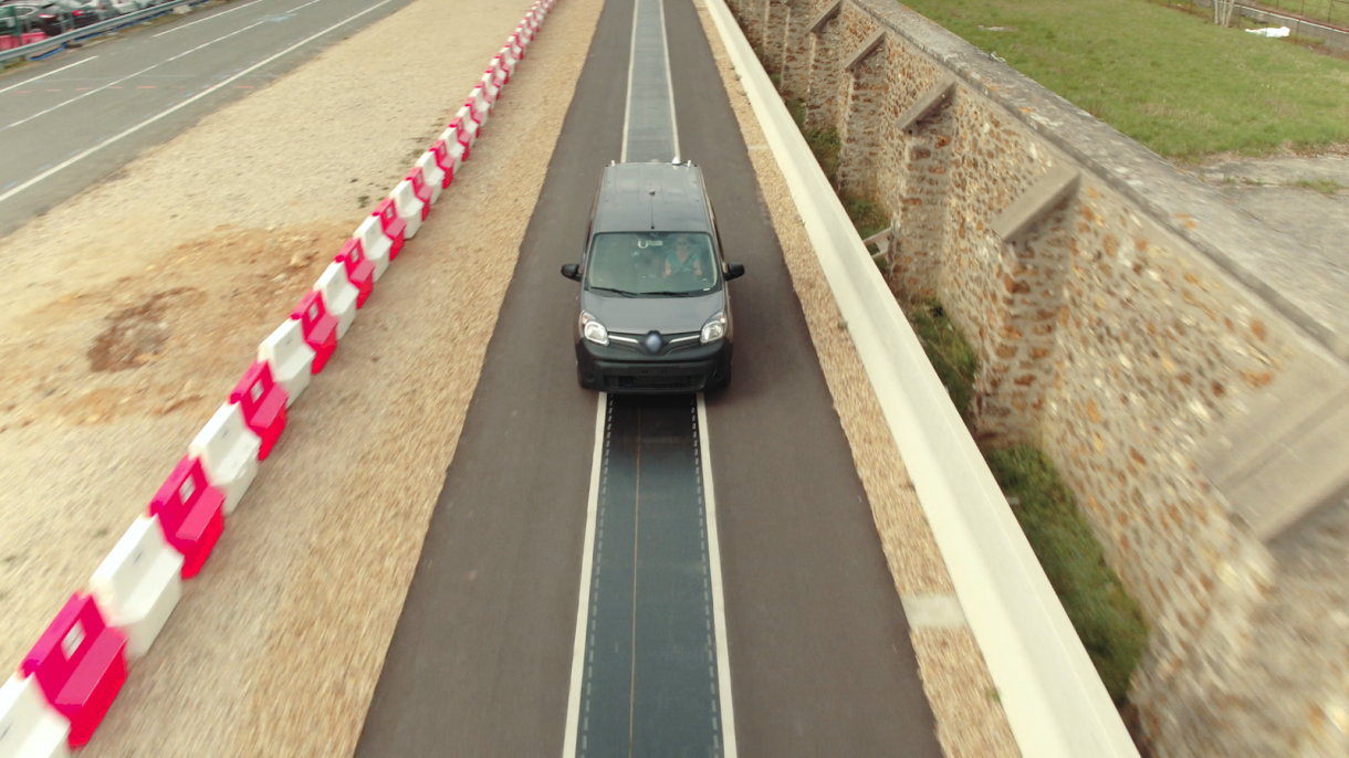 Renault Kangoo Ze Dynamic Wireless Electric Charging Project - Driving ECO
