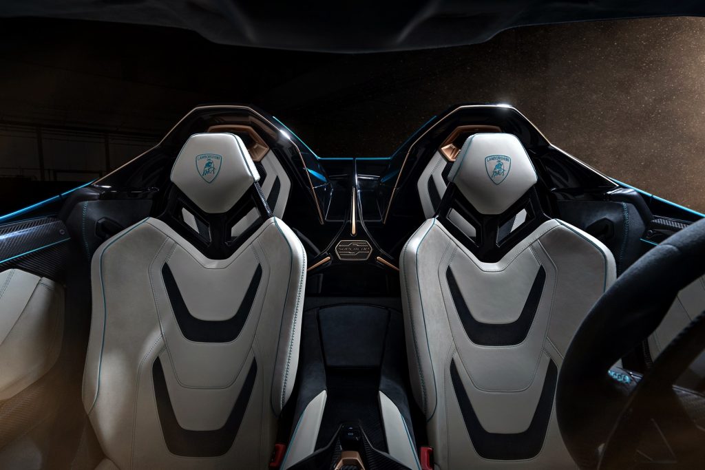 Lamborghini Sian Roadster 17 - Driving ECO