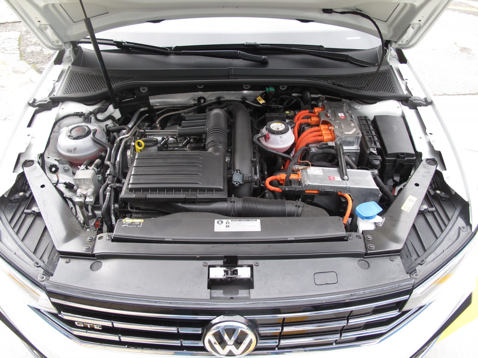 A prueba Volkswagen Passat GTE: una berlina que quiere se deportiva