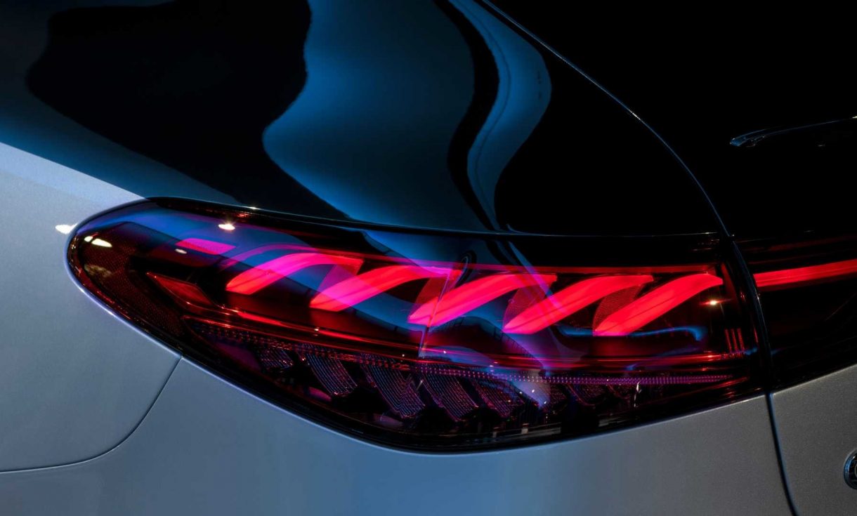 The rain of electric cars begins! The Mercedes-Benz EQS SUV arrives on ...