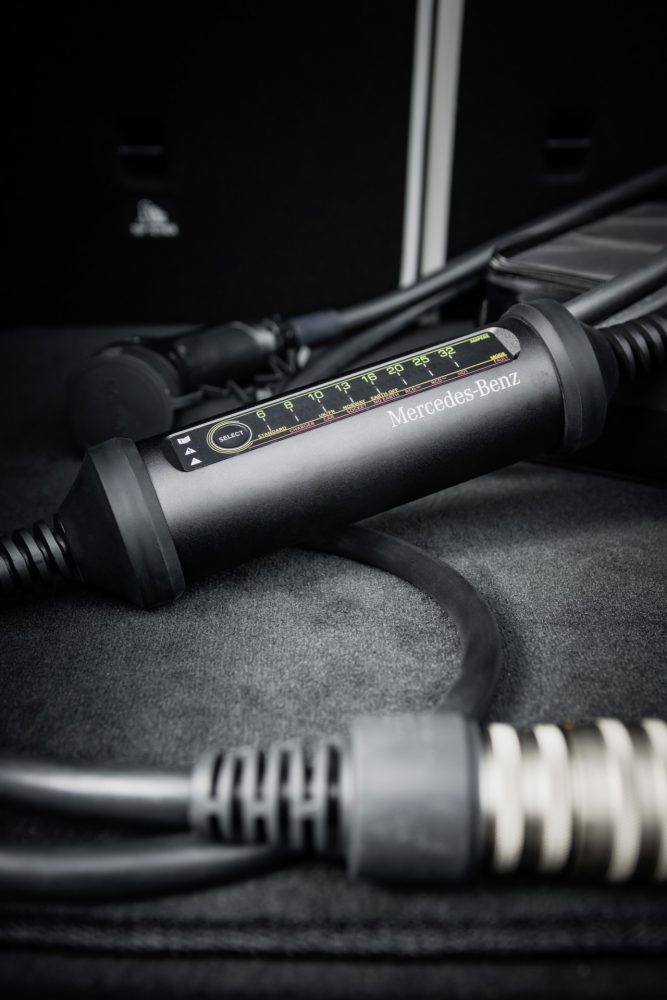 El Sistema de Carga Flexible de Mercedes-Benz: un cable para todos los ...
