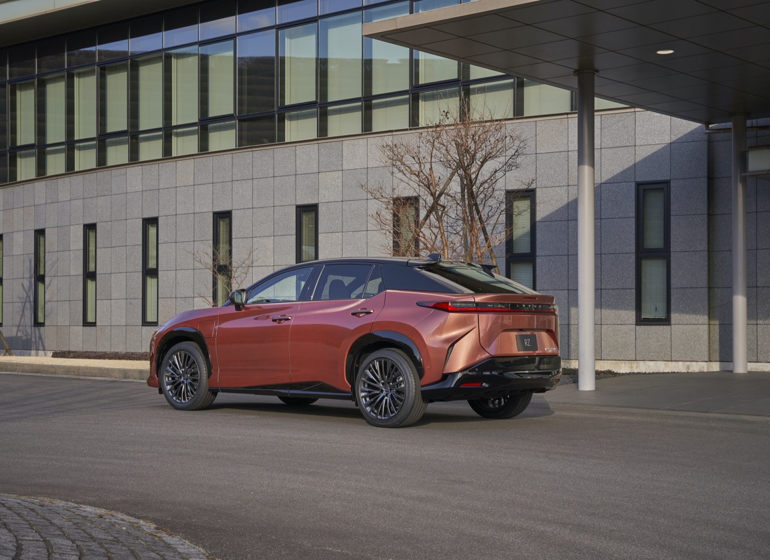 Lexus RZ 450e: un SUV eléctrico que che sorprenderá