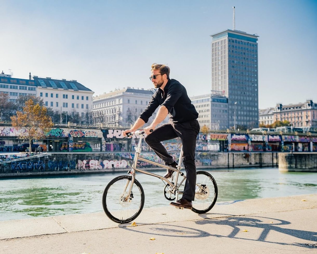 Vello Bike+ Titanium: the lightweight bike with (almost) unlimited autonomy