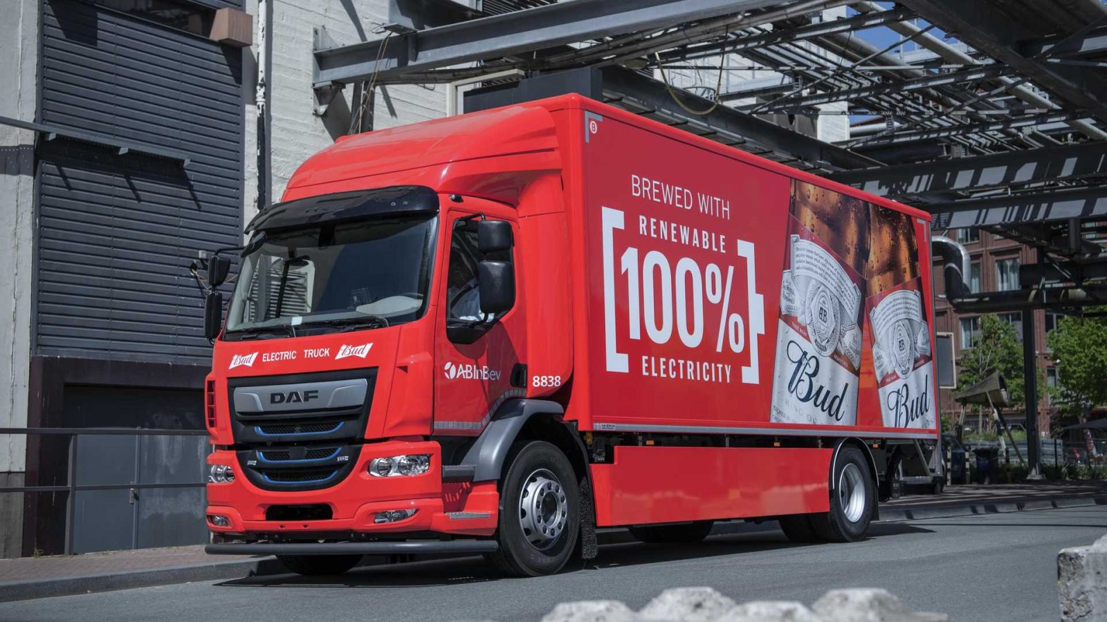 DAF inicia las entregas de su nuevo camión eléctrico LF