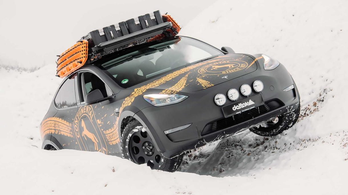 Tesla Model Y Delta4x4 Snow - Driving ECO