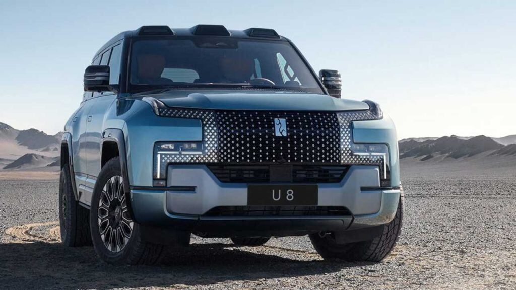 Yangwang U8, il SUV elettrico di lusso cinese che arriverà in Europa