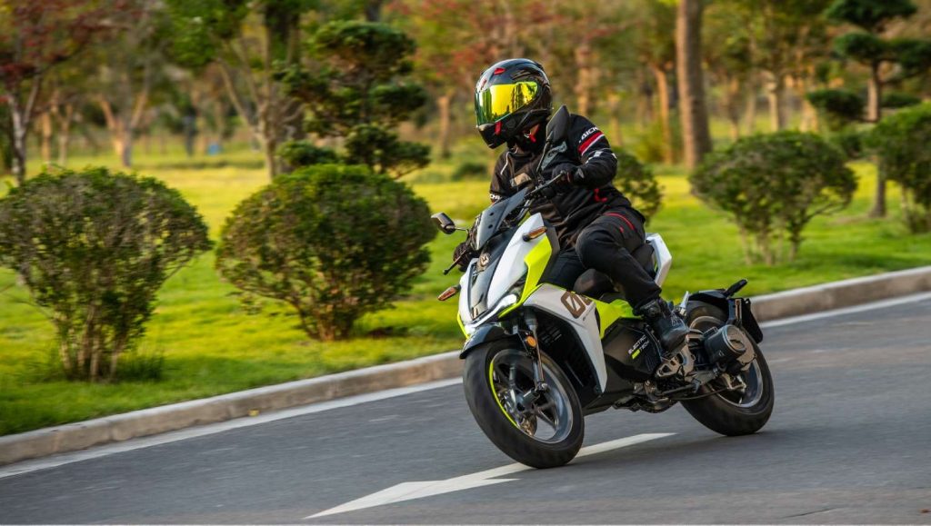 Así es el Felo FW-06, un scooter eléctrico con un rendimiento que te ...