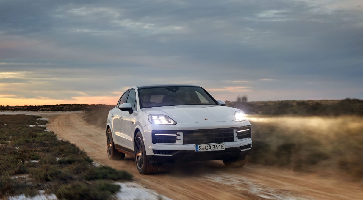 Up to 90 km of electric range in the new Cayenne E Hybrid