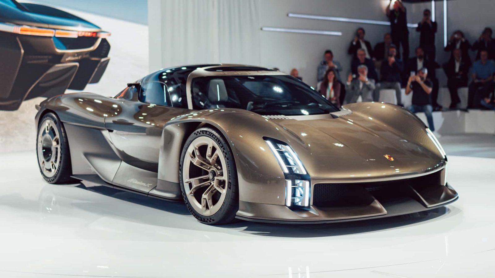 Porsche sube la apuesta con el prototipo eléctrico Mission X
