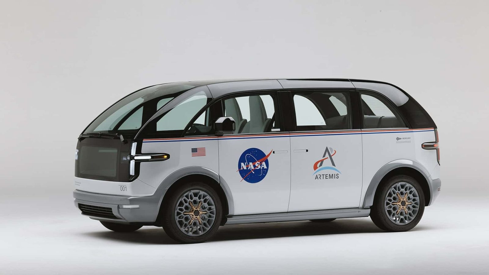 Canoo entrega a la NASA vehículos de transporte de astronautas