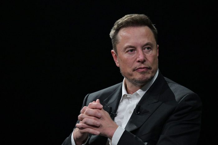 La puce Neuralink d'Elon Musk sur le point d'être implantée dans un ...