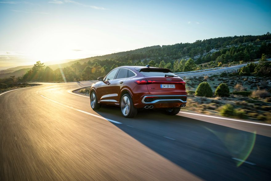 Combien économisez-vous par an avec un SUV électrique haut de gamme par ...