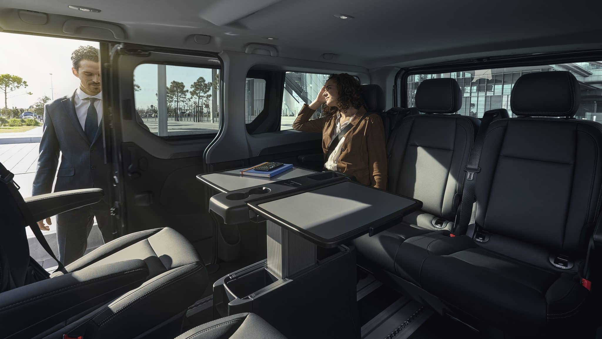 Renault renueva los Trafic de pasajeros