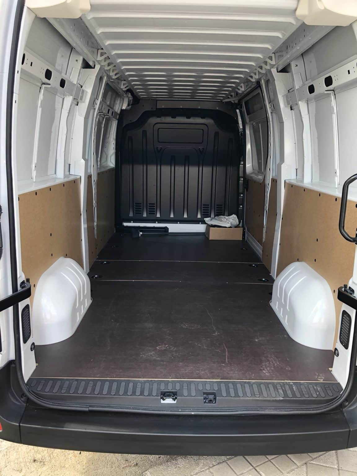 Al volante de la Renault Master Van H2-TECH: la furgoneta de hidrógeno ...