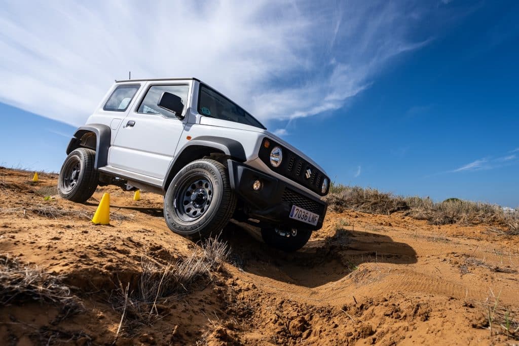 Probamos el Suzuki Jimny 1.5 L Pro: pequeño gigante para llegar a ...