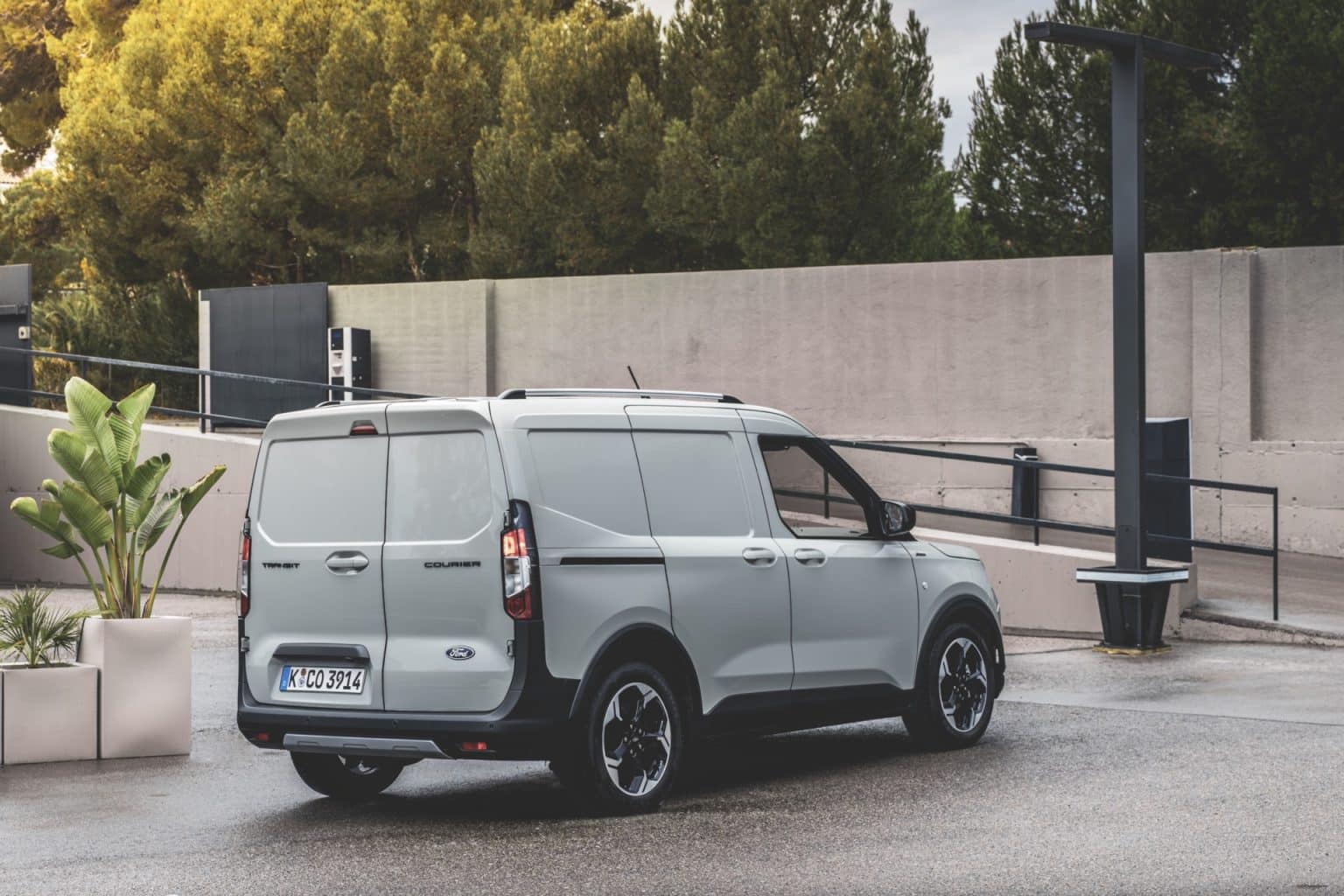 Por estos cinco motivos la nueva Ford Transit Courier puede ser la ...