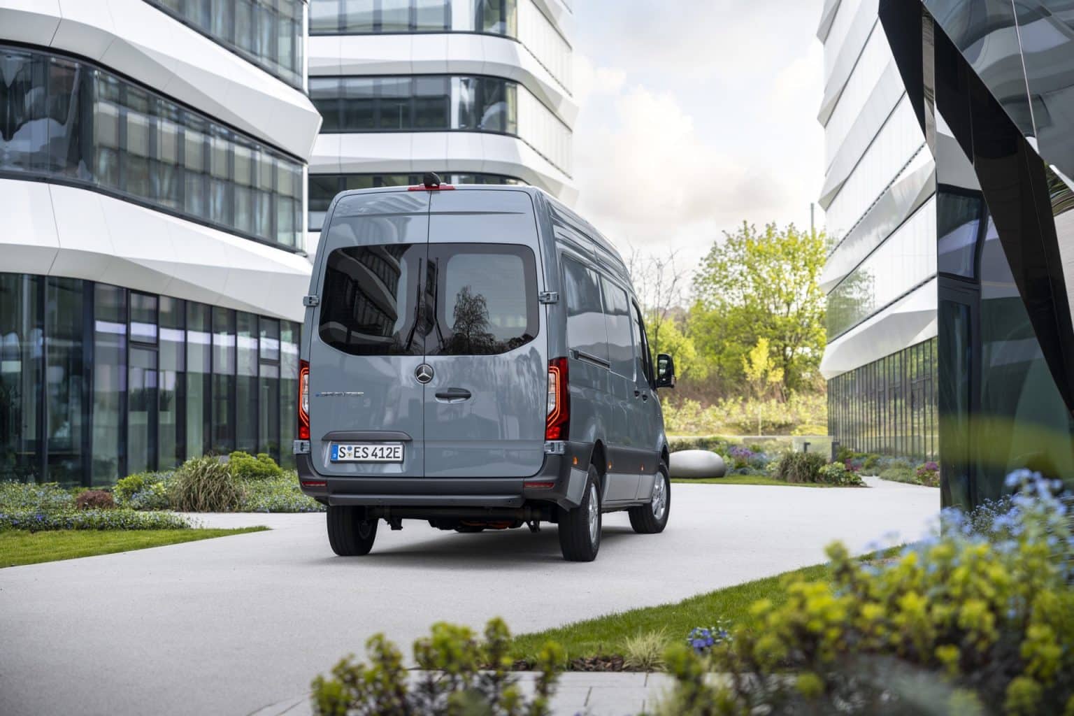 Mercedes-Benz Sprinter y eSprinter: el buque insignia de las furgonetas ...