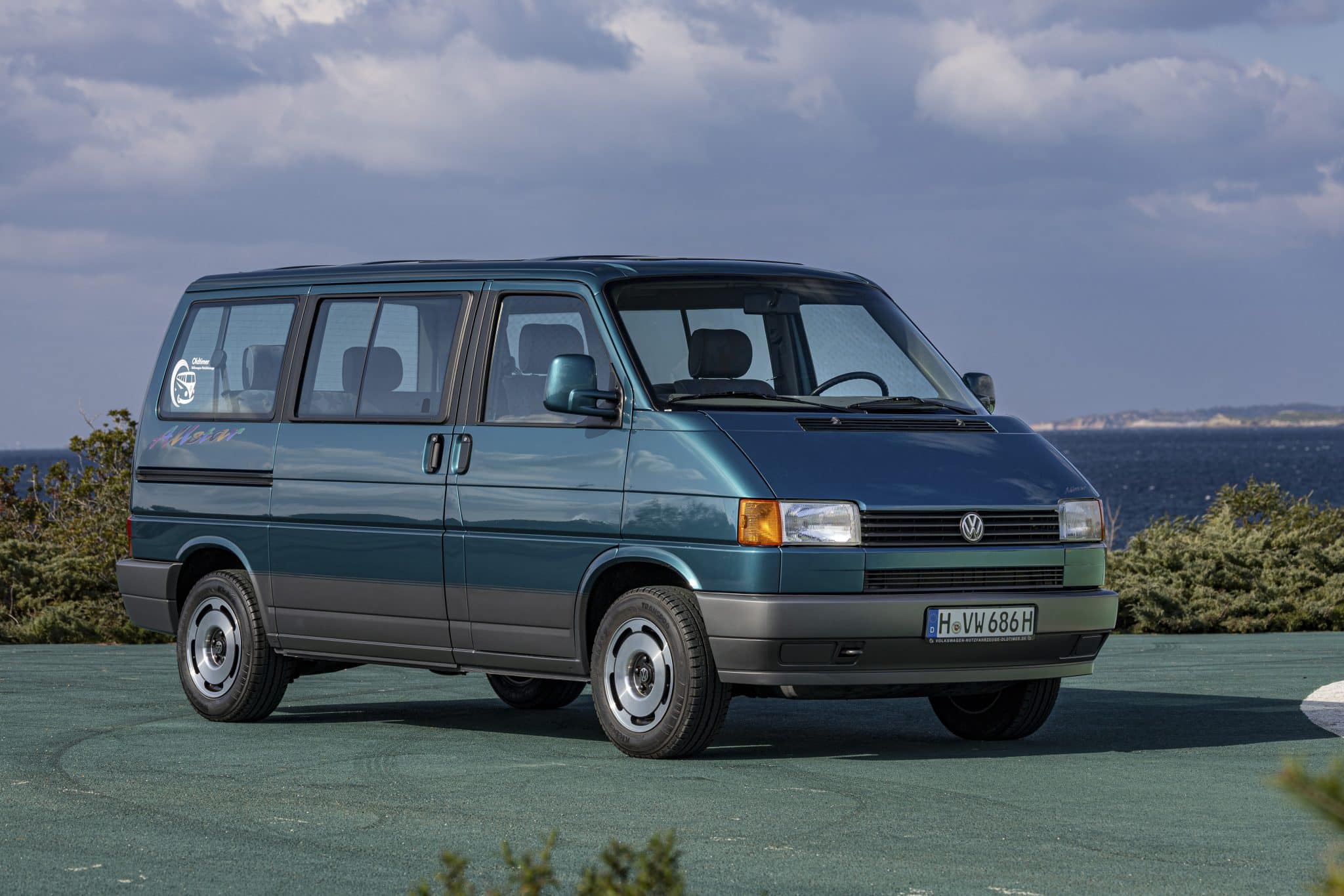 75 years of the Volkswagen T: history, evolution and legacy of an icon ...