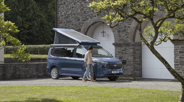 Nous avons testé le Ford Transit Custom Nugget 2025 : voici à quoi il ...
