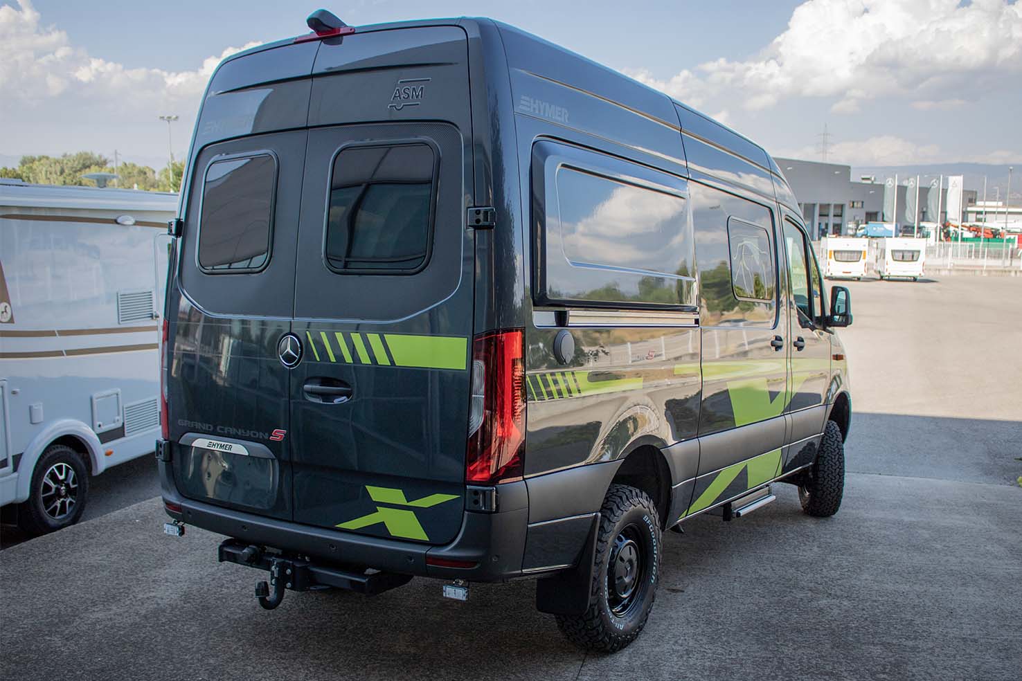 Hymer Grand Canyon S CrossOver 4×4: así es la camper 4×4 sobre la ...