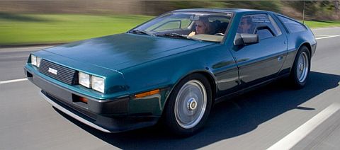 El De Lorean deja atrás el acero inoxidable y se pasa al color