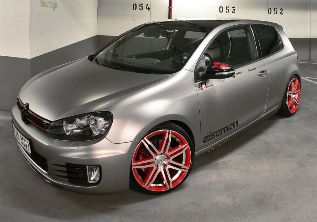CFC-Volkswagen-Golf-VI-GTI-lat-parking