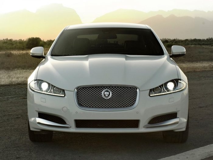 Jaguar recuperará la tracción total para los XF y XJ