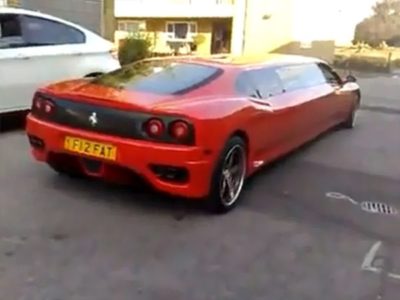 El Ferrari 360 Modena limusina