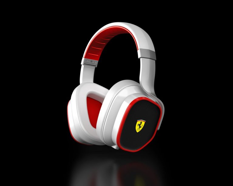 Ferrari ponownie się rozwija, teraz sprzedaje także słuchawki