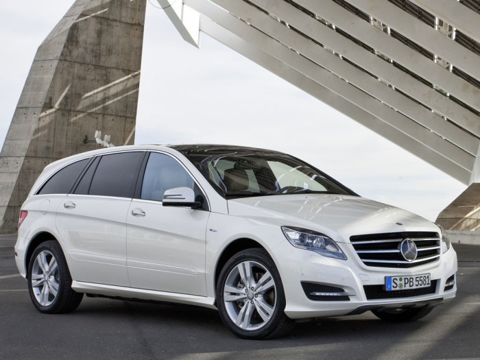 El Mercedes-Benz Clase R será fabricado por AM General a partir de este ...