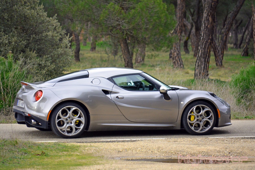 Alfa_Romeo_4C_34