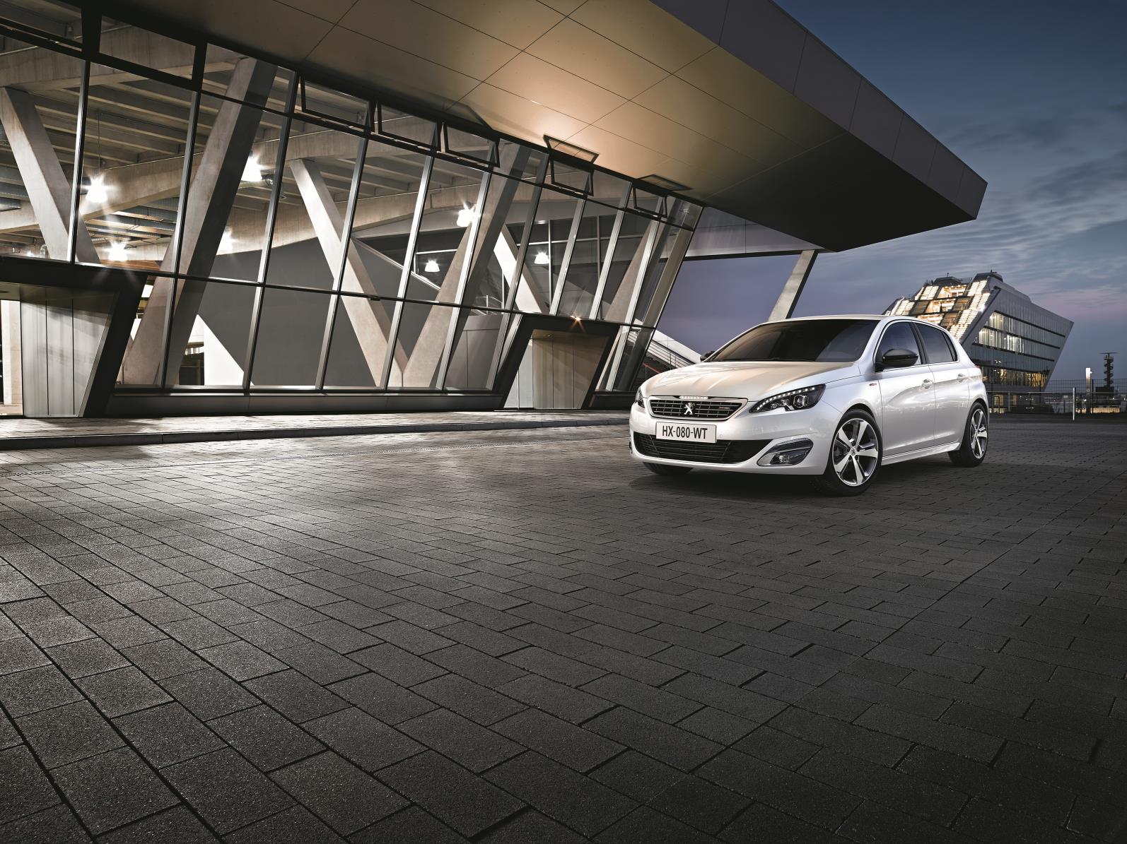 Peugeot 308 GT Line med 2.0 HK 150 BlueHDi-motor, en meget sporty ...