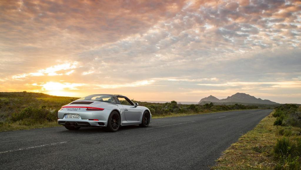Porsche expands the possibility of customizing its models