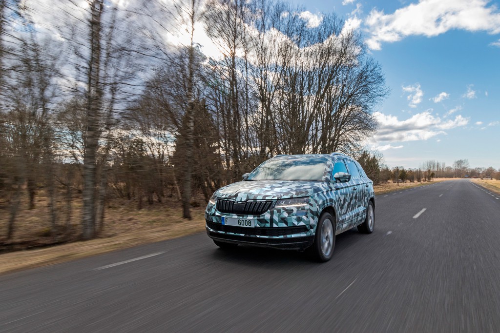 ŠKODA KAROQ este dezvăluit în aceste fotografii promoționale
