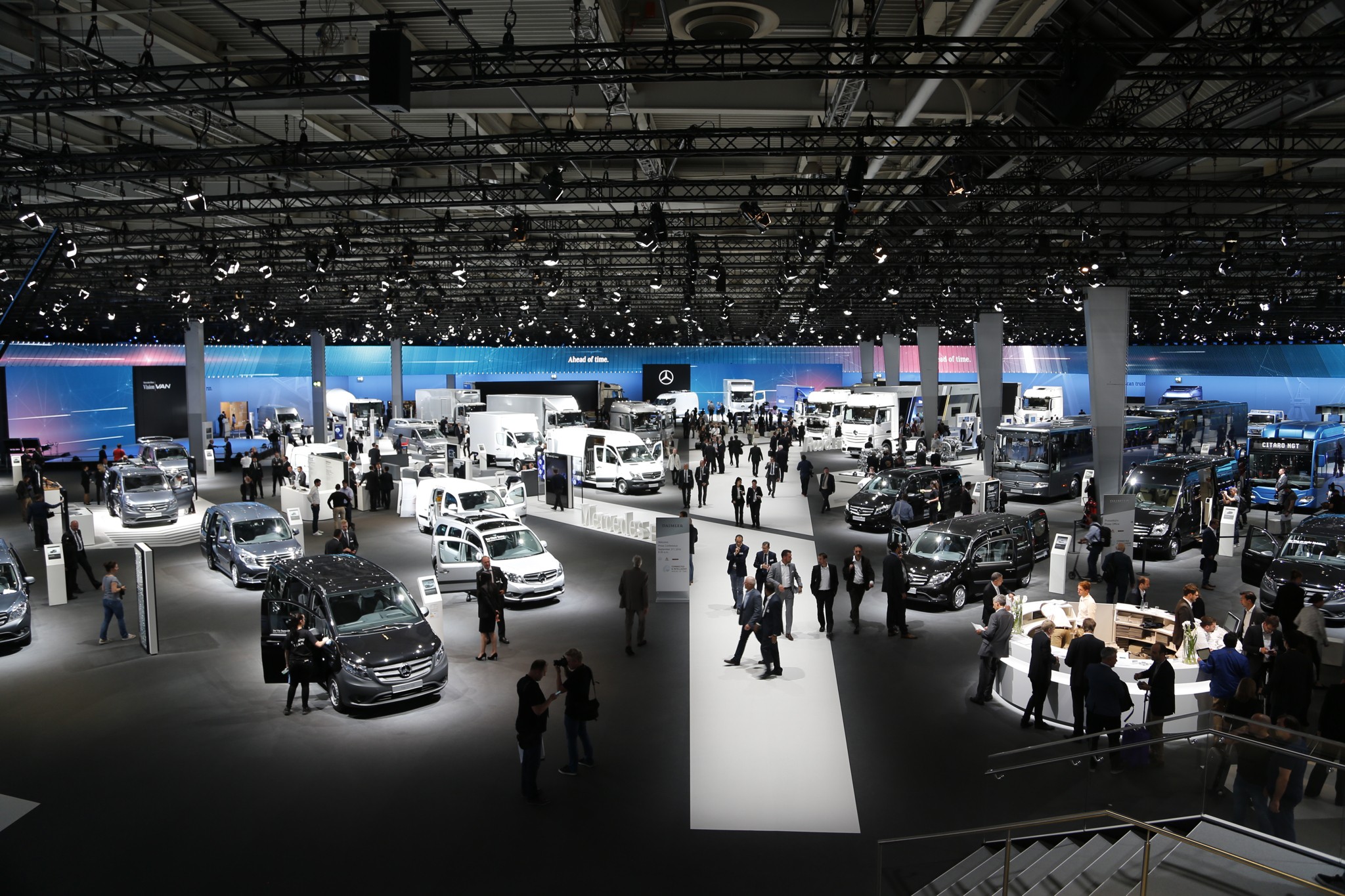 Mercedes arrives at the Frankfurt Motor Show with 100 models
