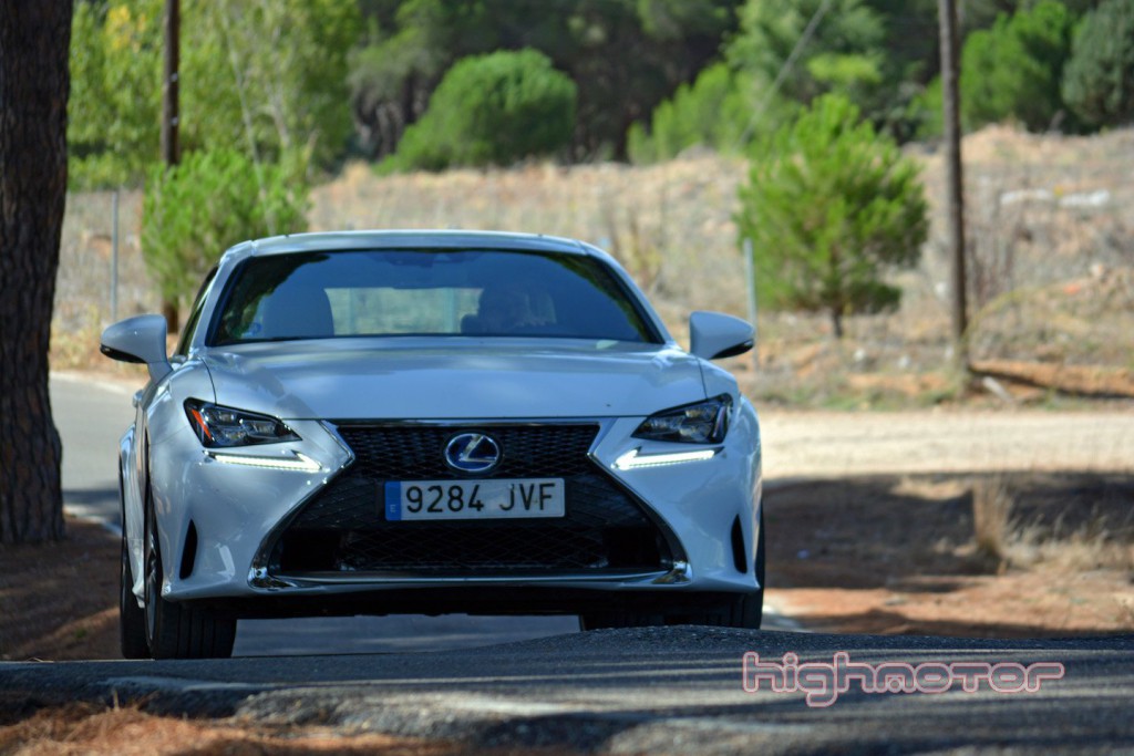 Prueba y opinión del Lexus RC300h por el equipo Highmotor