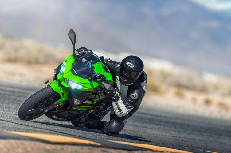 Kawasaki Ninja 400 unveiled at the Tokyo Motor Show