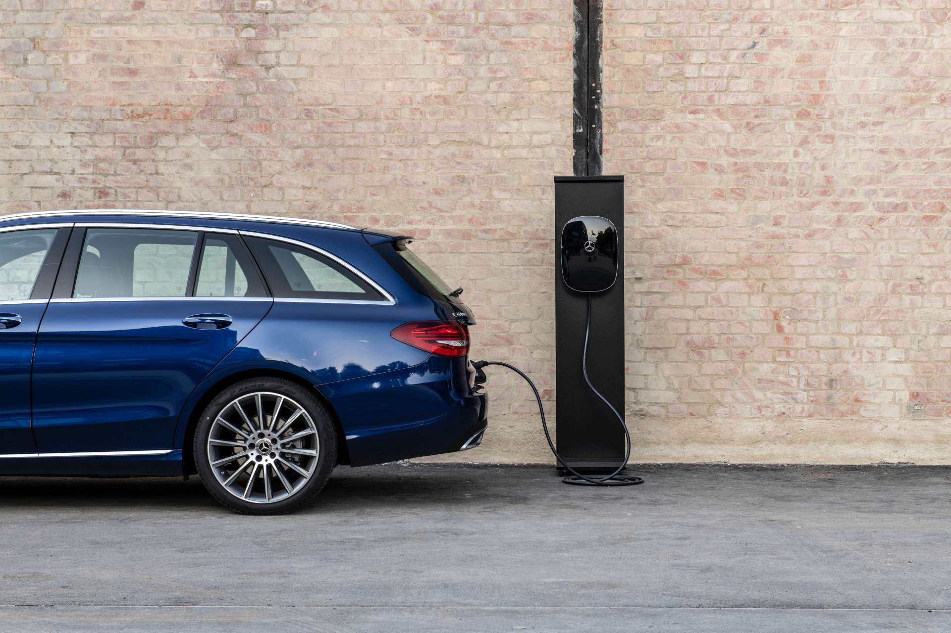 Mercedes presentará 10 híbridos enchufables en 2019