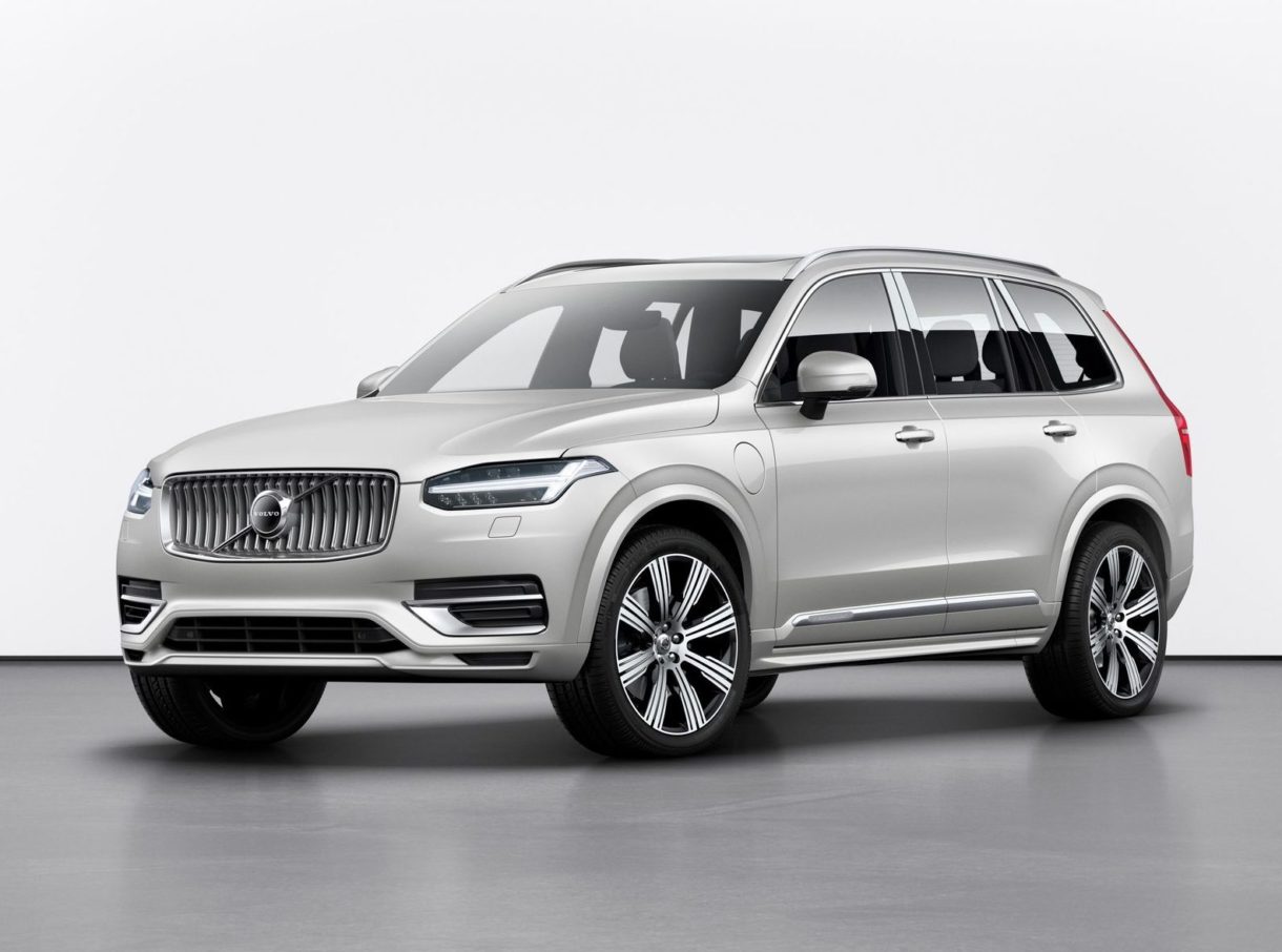 Volvo mejora sus sistemas de motores híbridos en sus modelos