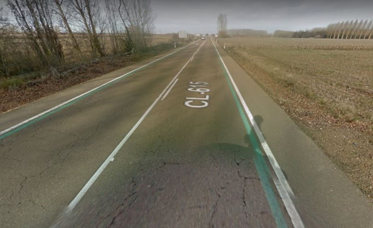 Líneas verdes en los márgenes de la calzada ¿qué son y para qué sirven?