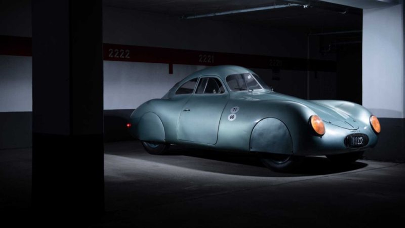 Bei der Porsche Typ 64-Auktion wird das fehlende Bindeglied zwischen ...