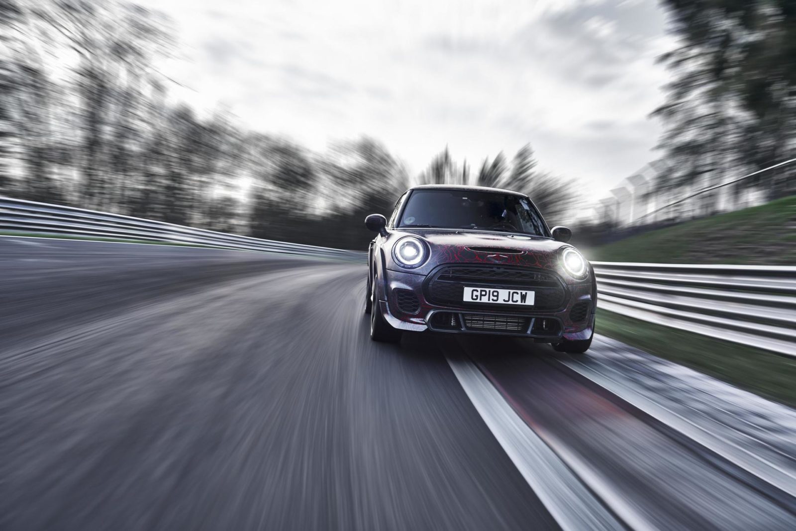 El MINI John Cooper Works GP se pone a prueba en Nürburgring