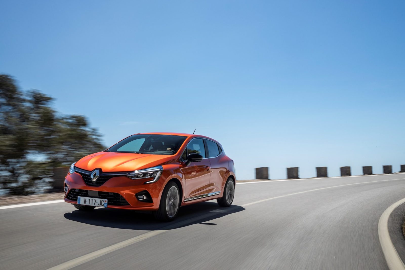 Renault Clio 1.0 TCe: are 100 hp and 3 cylinders enough?