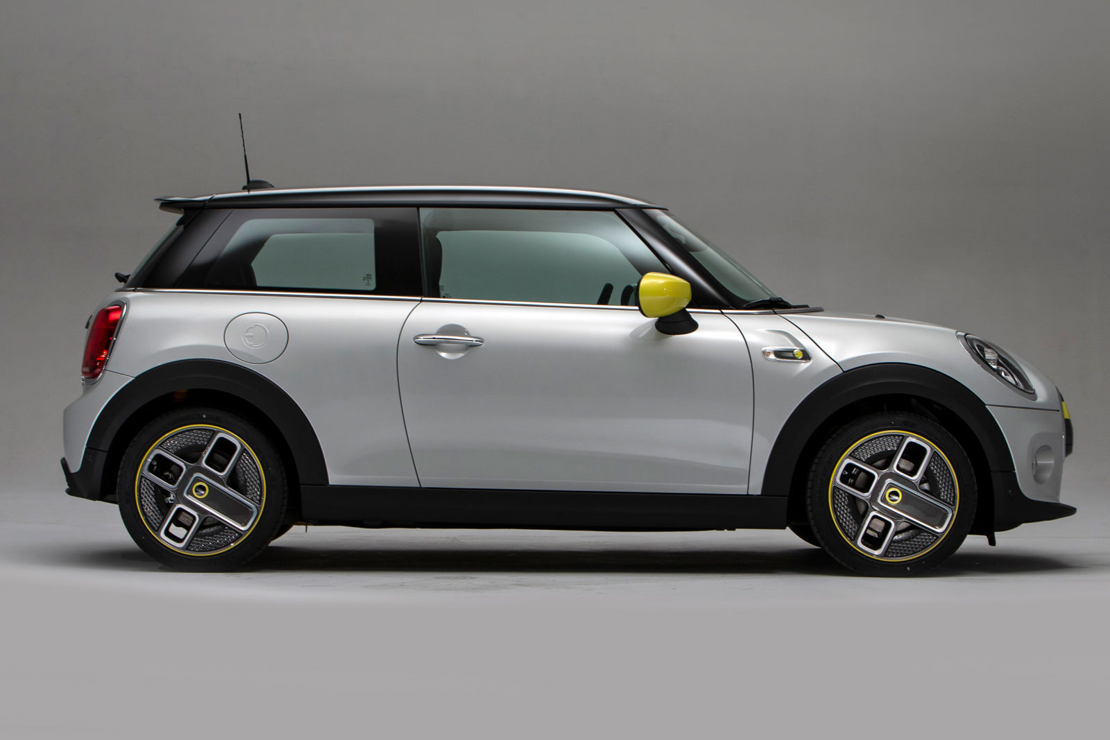 Nuevo Mini Cooper SE, el primer Mini 100 por 100 eléctrico