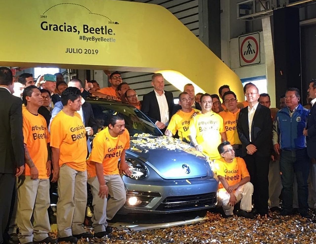 México se despide del último Volkswagen Beetle fabricado
