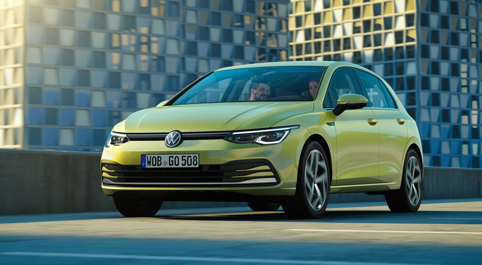 El Volkswagen Golf MK8 se muestra antes de su presentación