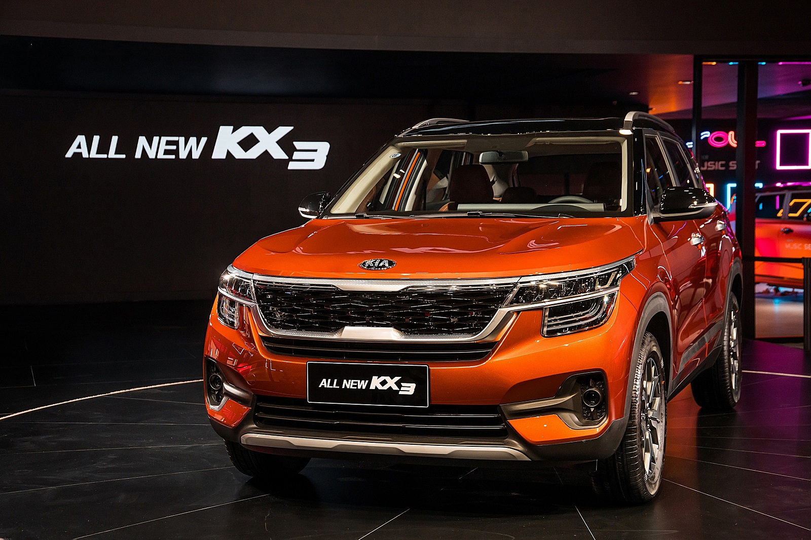 Kia KX3 y el concepto Kia Futuron en el Salón de Guangzhou