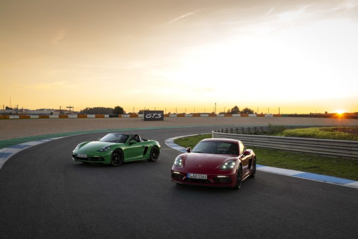 Porsche adapts to the new situation: combustion engines return to the 718