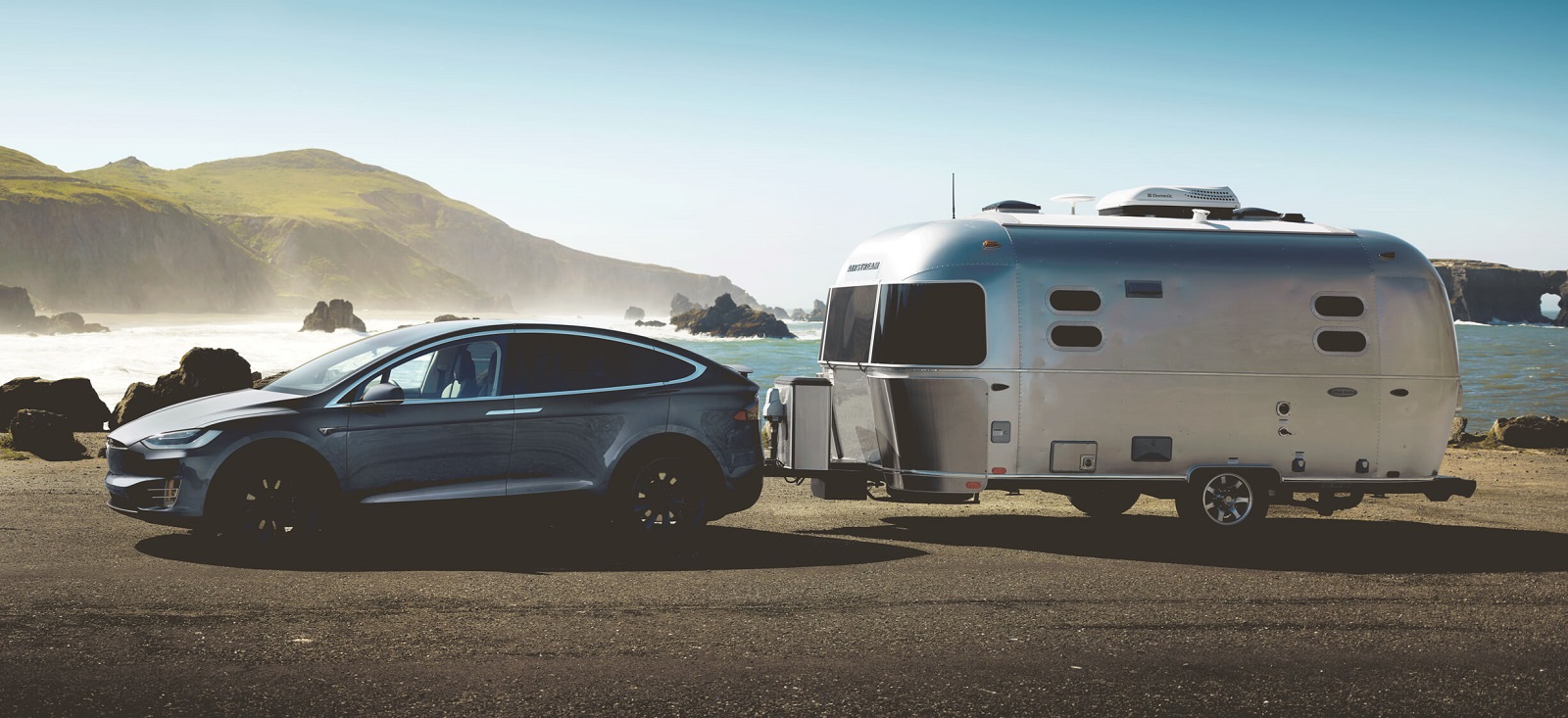 ¿Puede un coche eléctrico remolcar una caravana? Te lo aclaramos