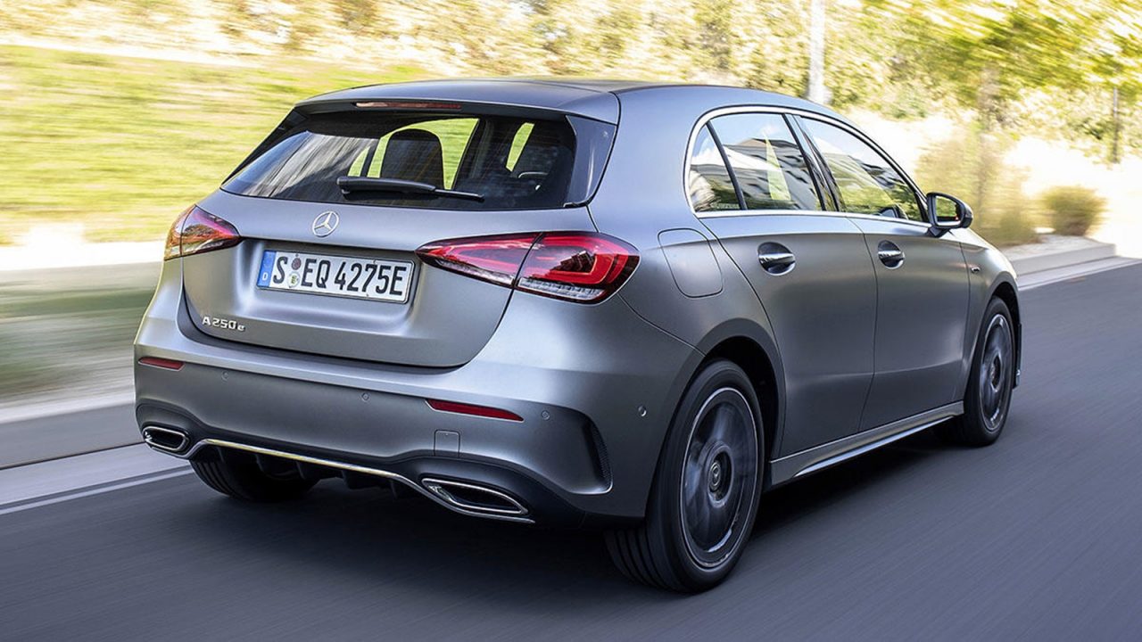 Mercedes-Benz Clase A 250e: 73 kms de autonomía eléctrica para la ...